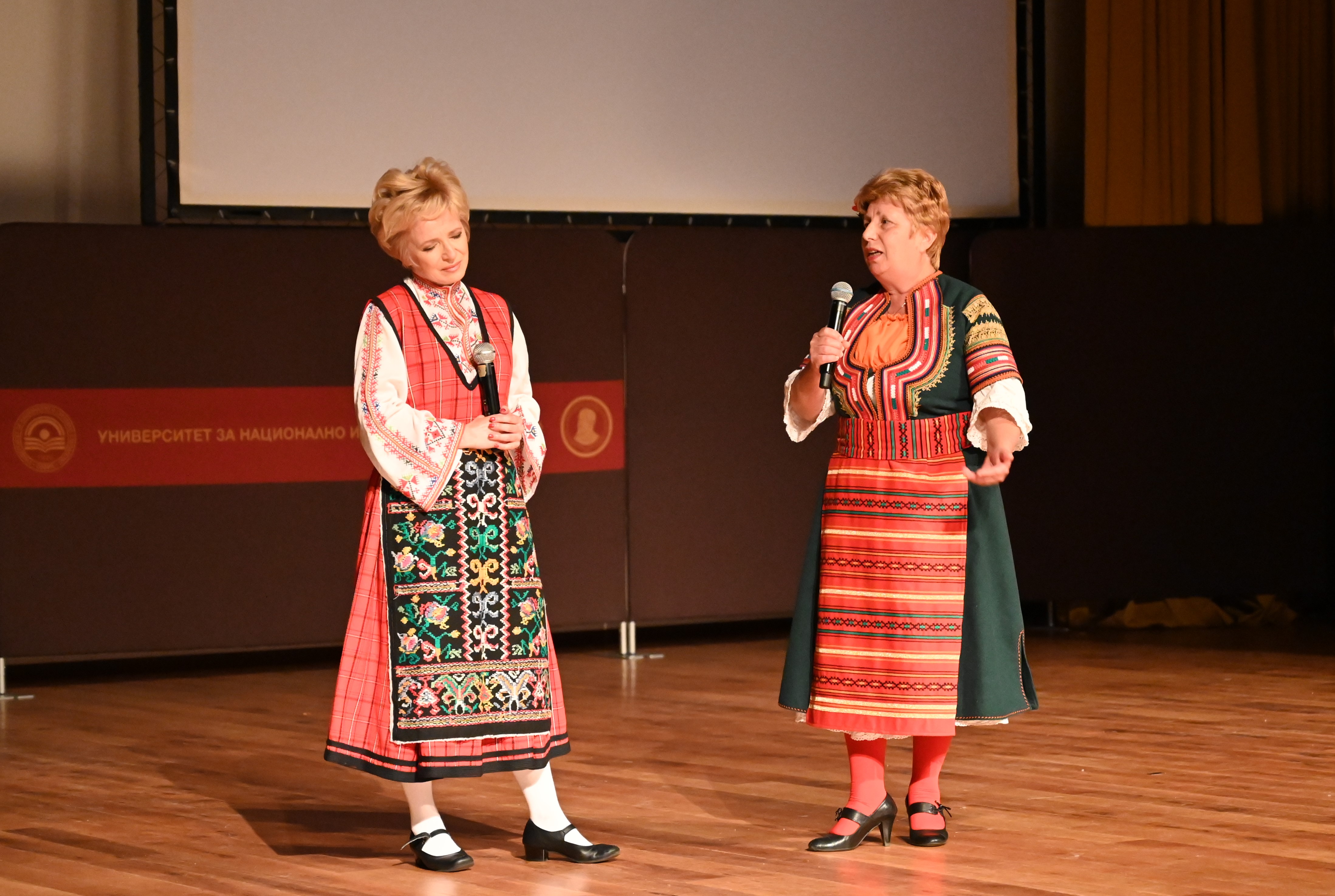 УНСС Спектакълът „Духът прави силата“ изправи на крака публиката в аула „Максима“